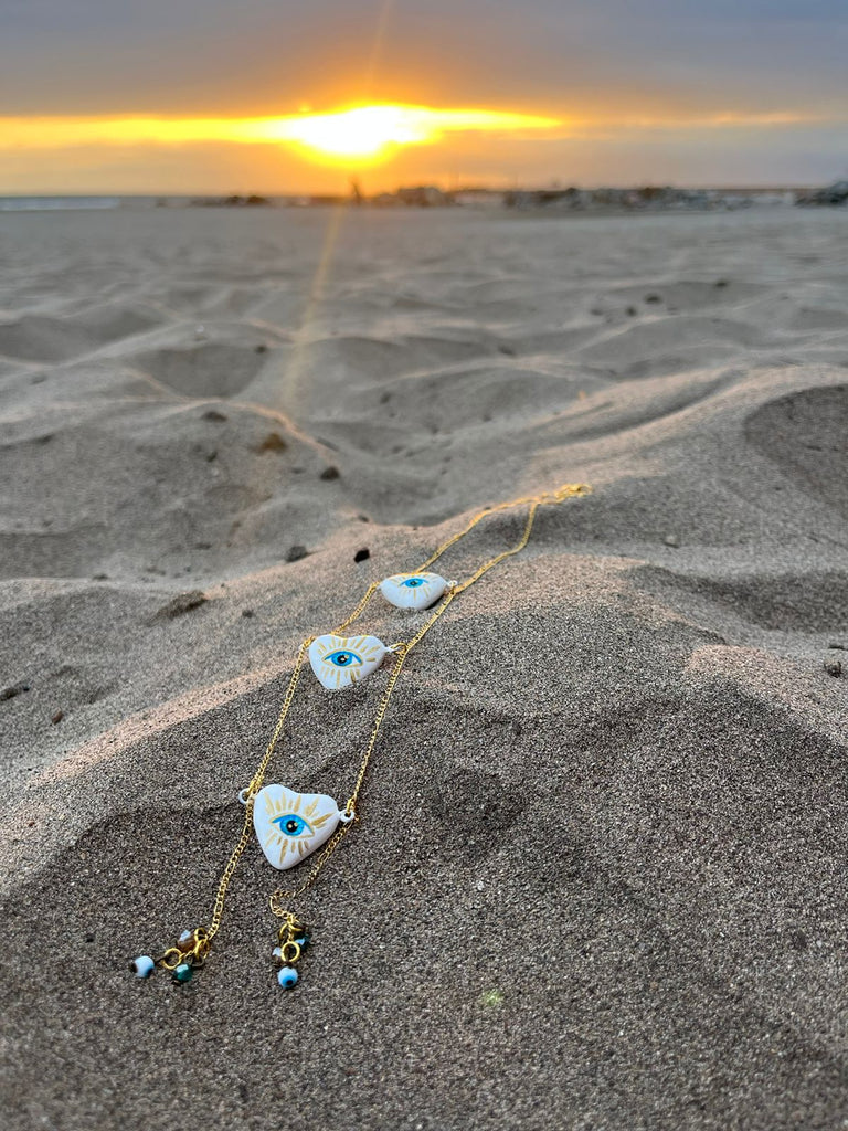 Tres corazones ojo blanco– Edith Orozco